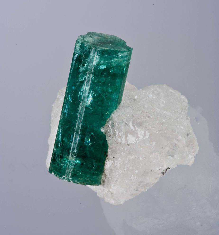 About Beryl Gemstones - Types, Meaning, Benefits