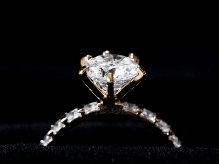 4 Prong vs 6 Prong Diamond Settings: Everything You Need to Know - Love ...
